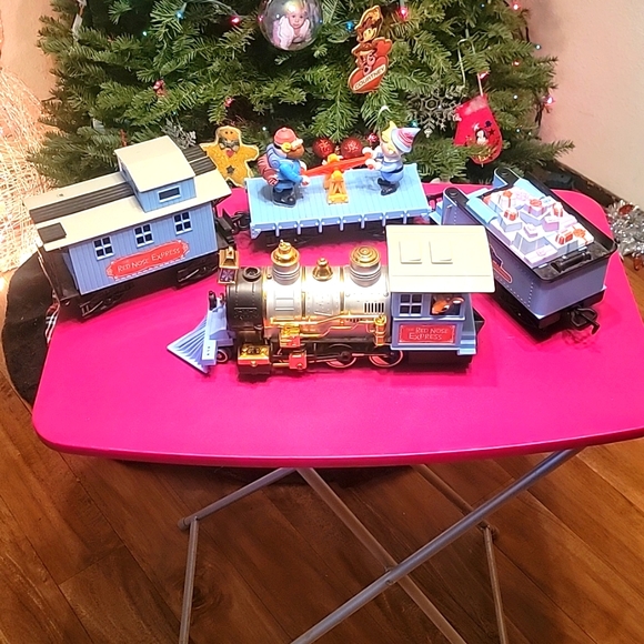 memory lane | Holiday | Vintage Rudolph And The Misfit Toys Train Set ...